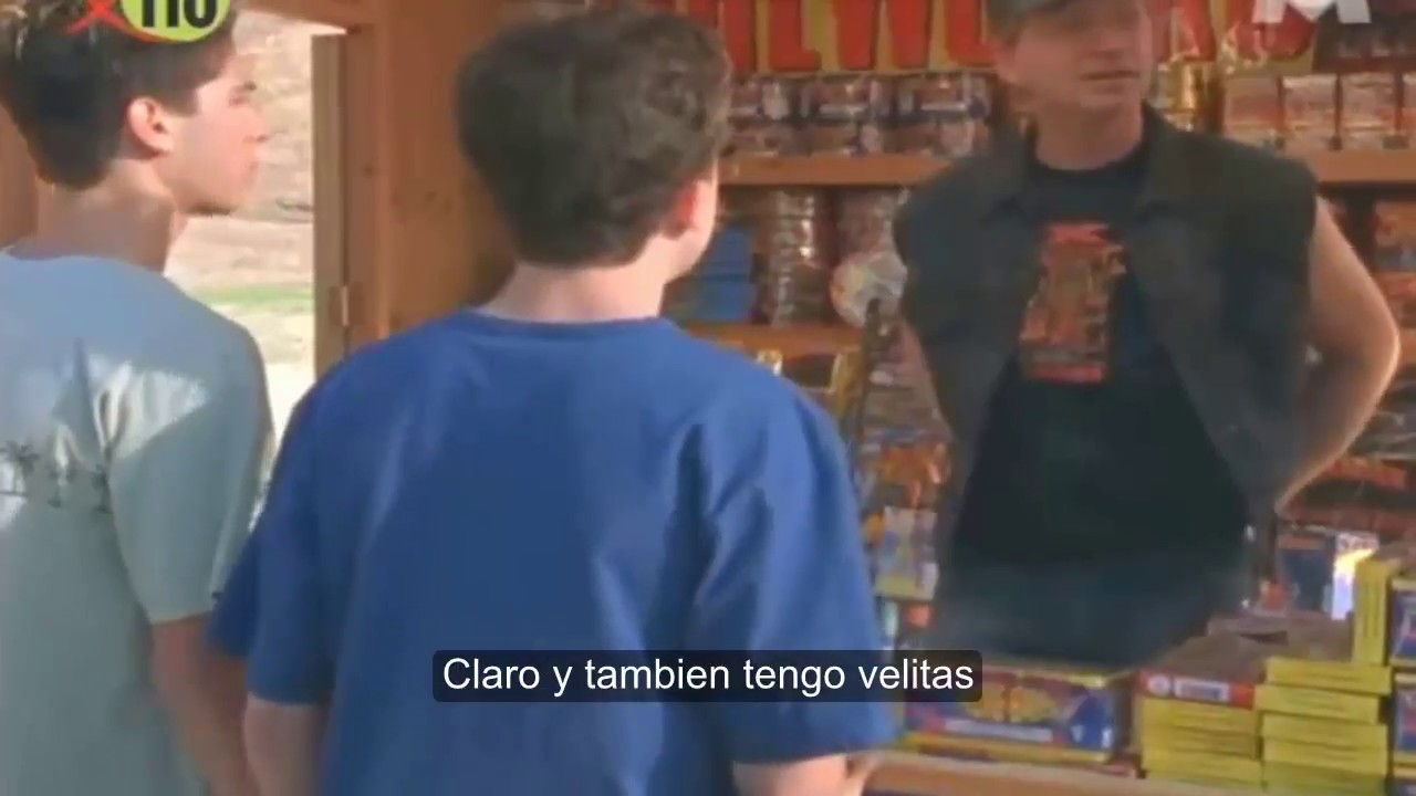 Malcolm y Reese compran el Komodo 3000 | Malcolm el de en medio - YouTube