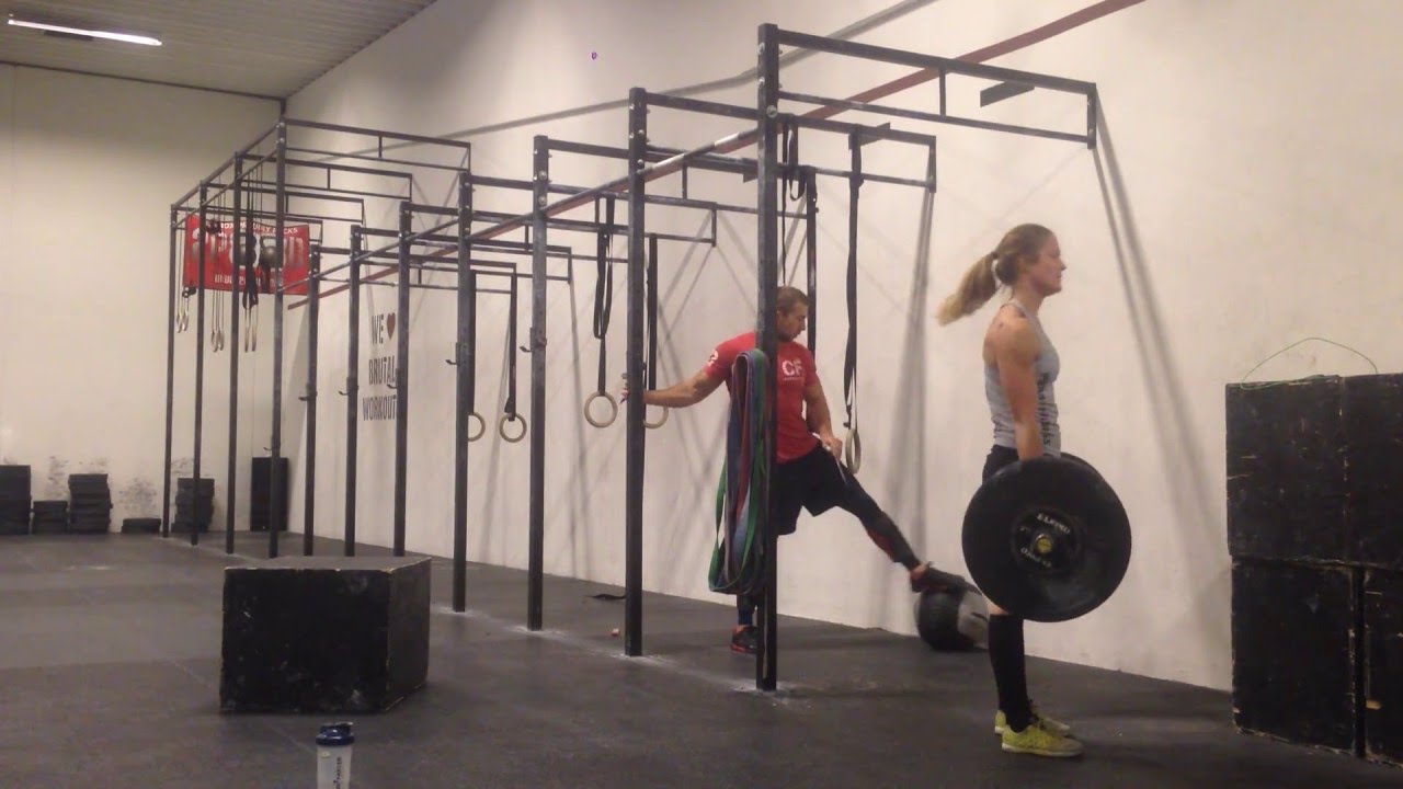 The Athelet games 2015 qualifier Wod 3 - YouTube