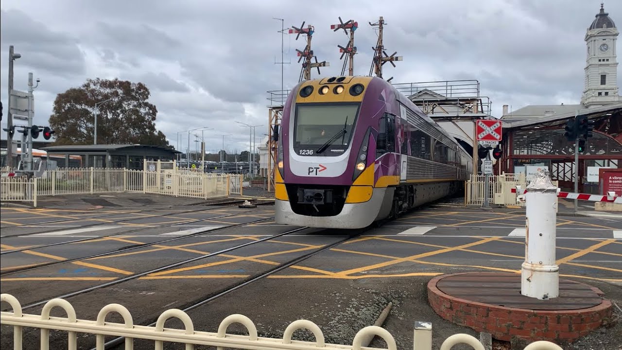 V/Line VL36 & VL50 Departing Ballarat Station to Wendouree (Not in ...