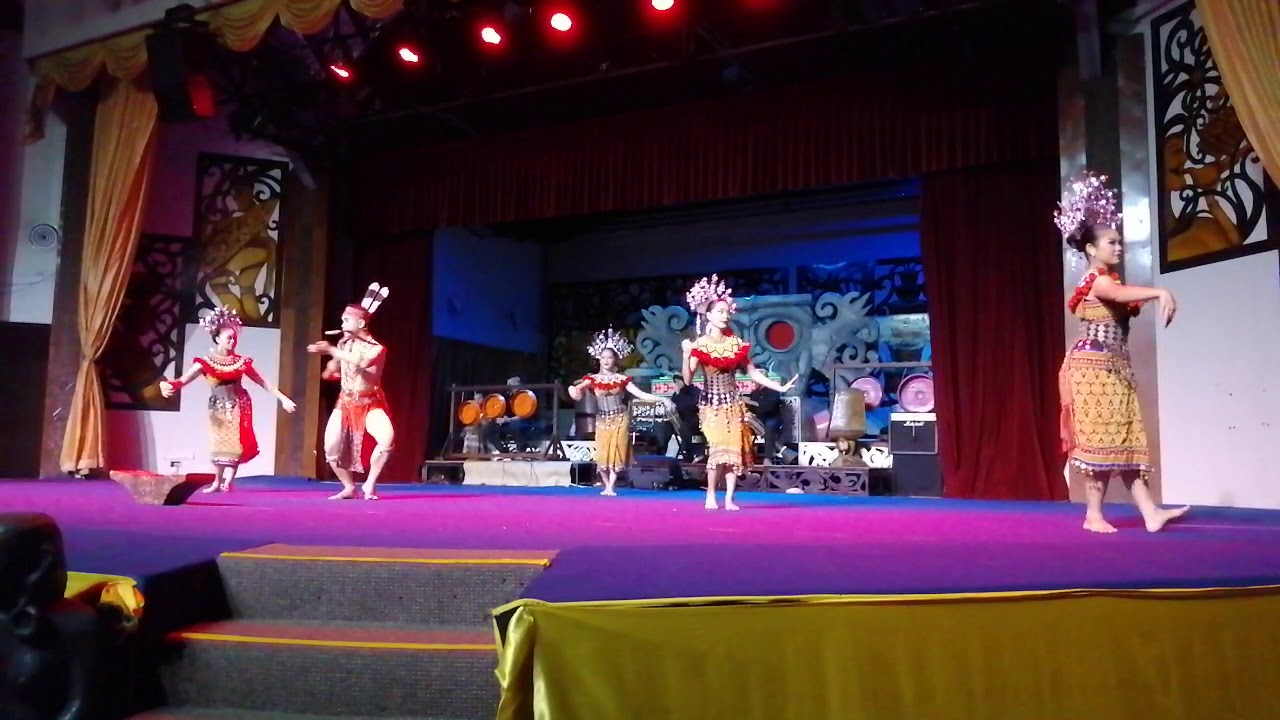 Ngajat Aluh-Etnik Iban - YouTube