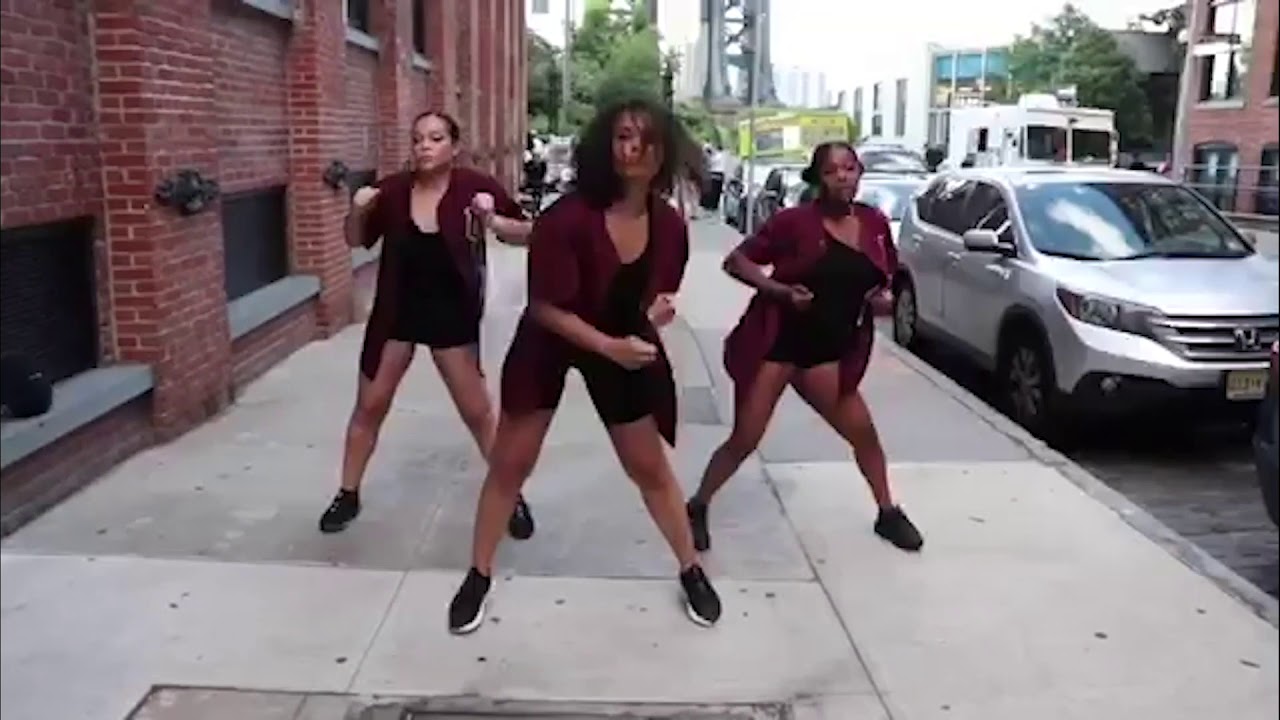 1st Greekwarz - Step & Stroll Competition - Lambda Theta Alpha Latin Sorority, Inc. (Round 2 ...
