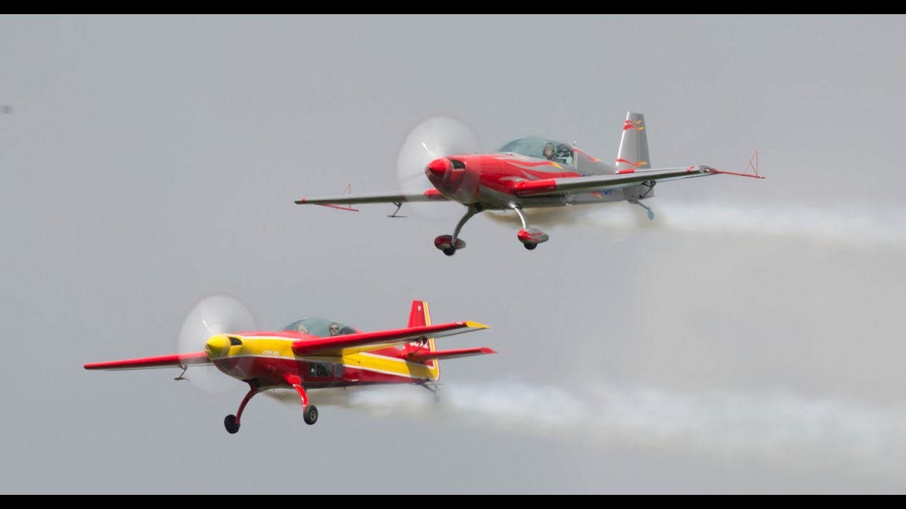 Extra 300 in 360° - YouTube