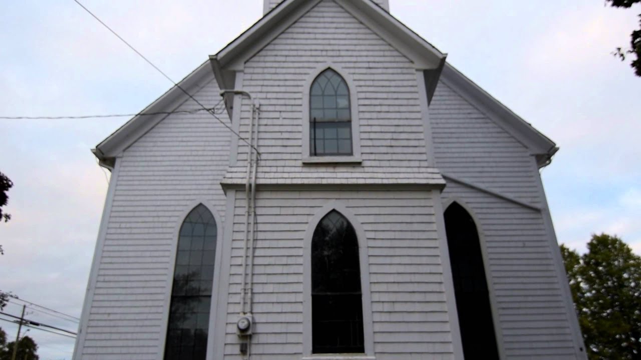 Canada-a-day #5: Quaint little church - YouTube