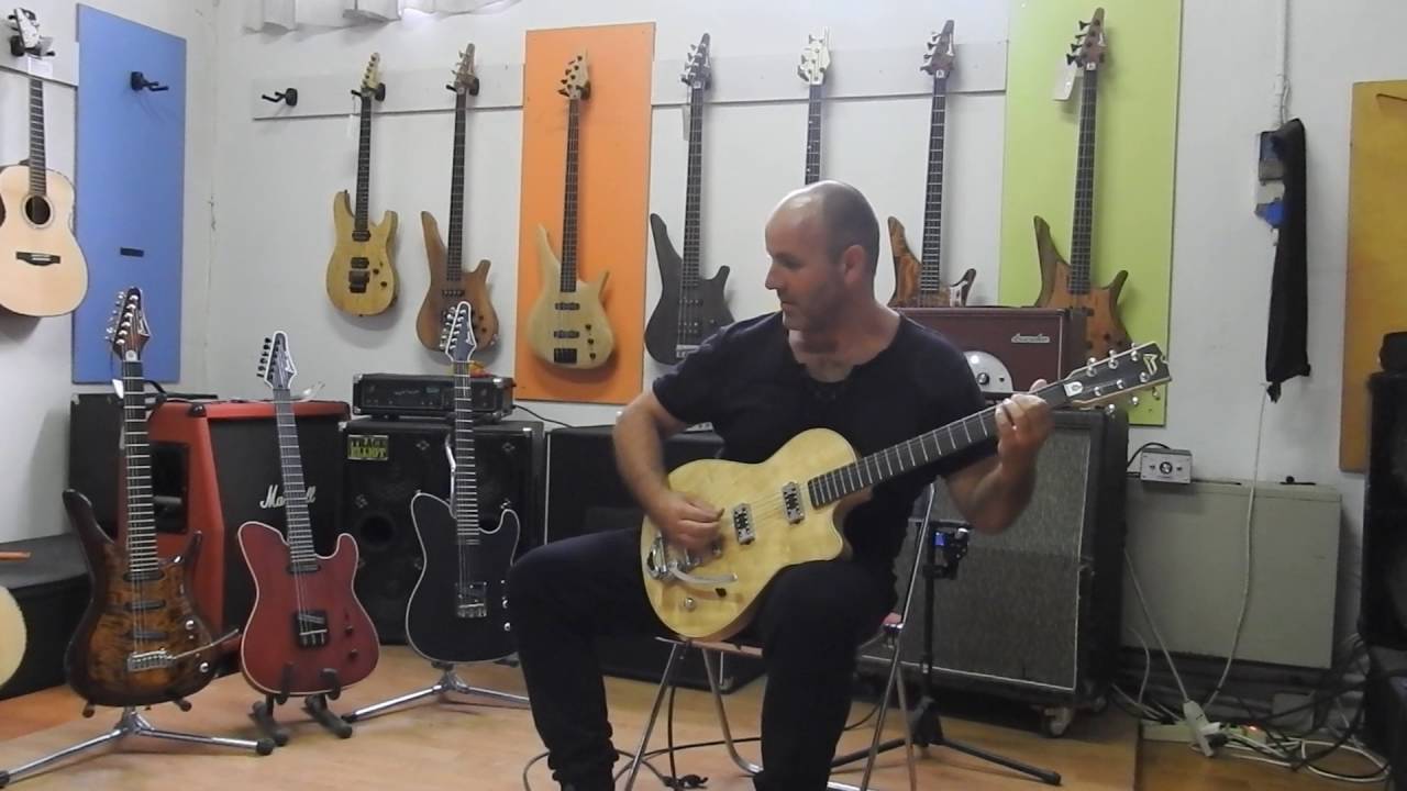 Horea Crisovan Manne ElectraVibe Dreamaker Amp - YouTube