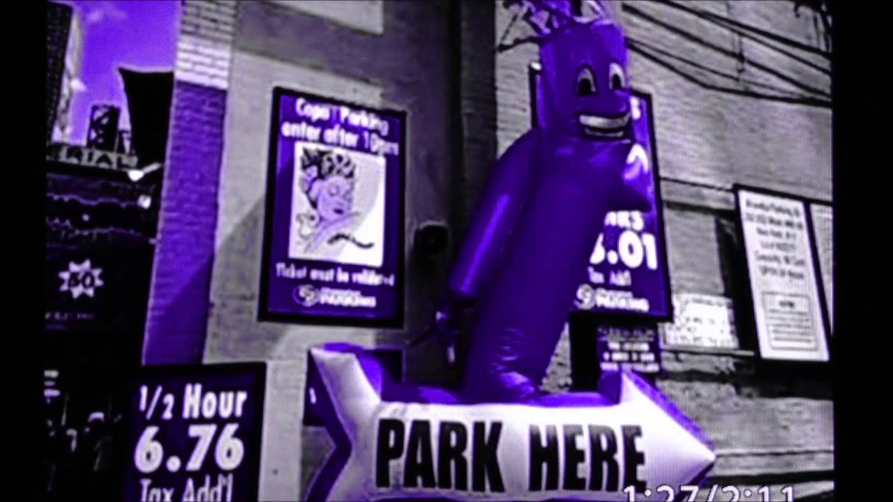 Wavy inflatable man - YouTube