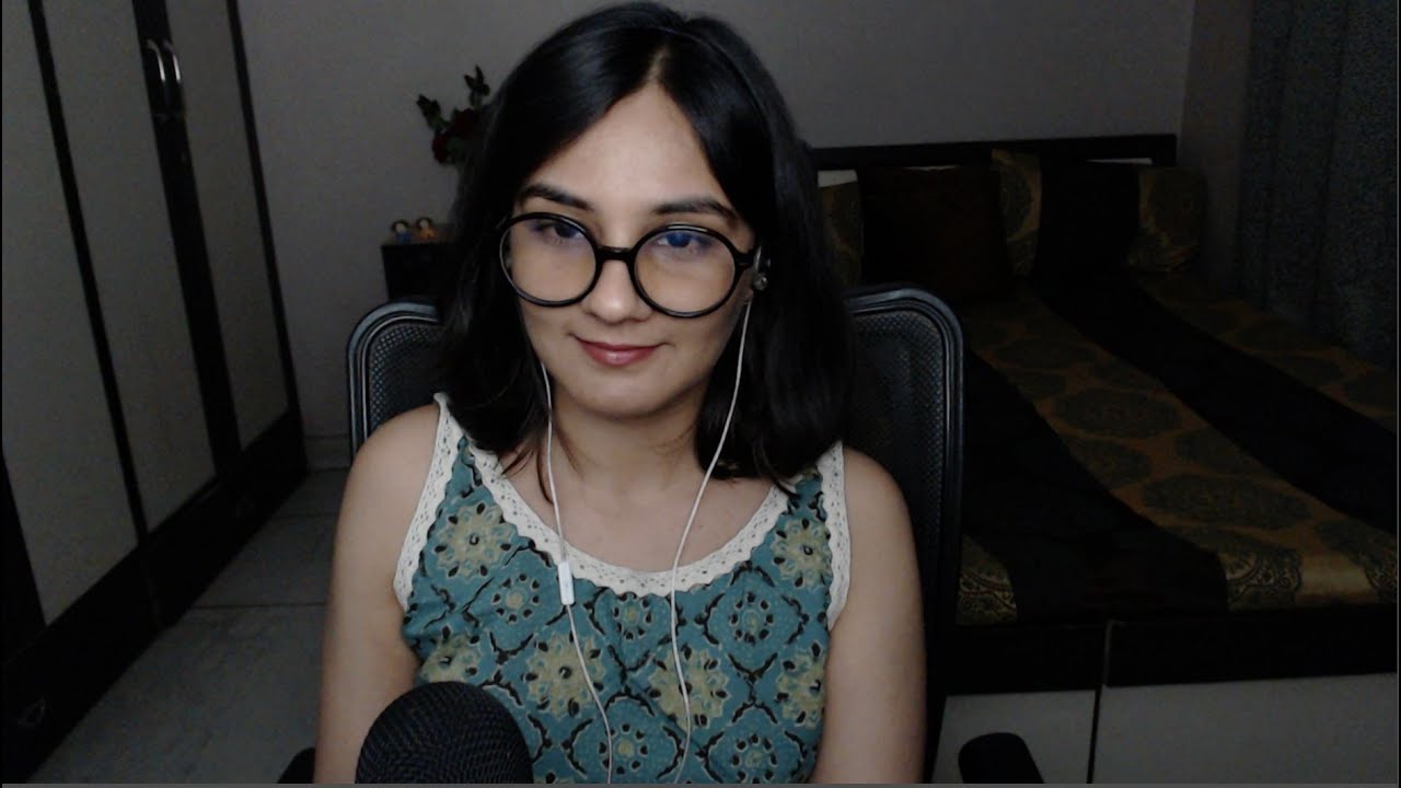 Late strumer #valorant #girlgamer #facecam #livestream #live - YouTube