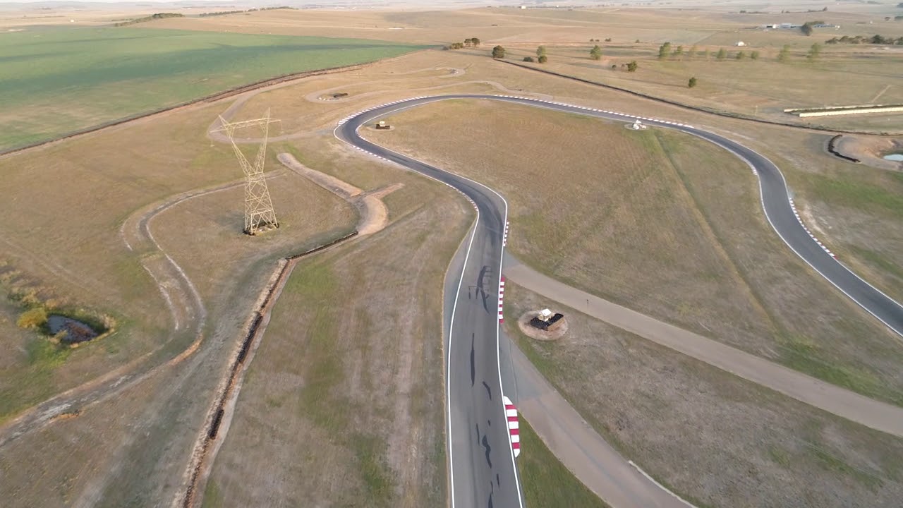 Wakefield Park Raceway via Gouburn by UAV - YouTube