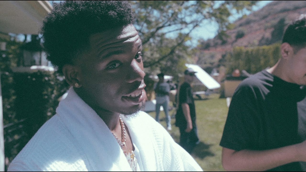 Ambjaay - Choppa Go Blocka Blocka [Behind The Scenes] - YouTube