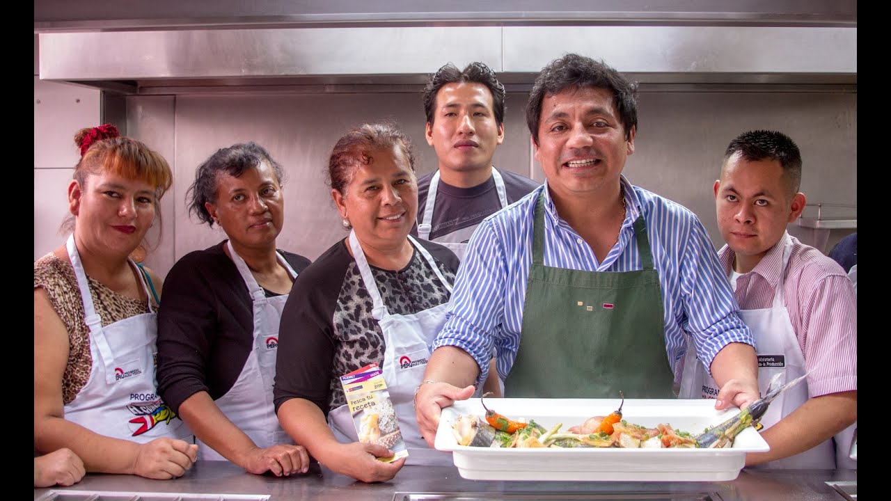 Clase maestra con el chef Héctor Solís - YouTube