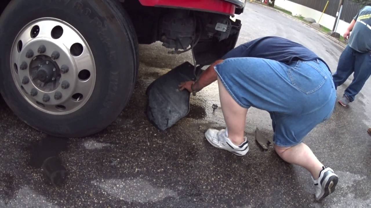 2455 CR England backing accident part 2 - YouTube