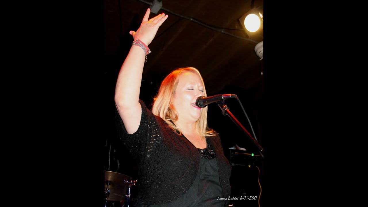 Pro Jam Night - Corrie Johnson Sings The Blues - YouTube