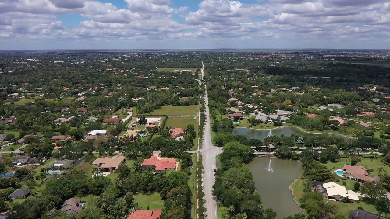 Vacant lots in Pine Tree Estates of Parkland - YouTube