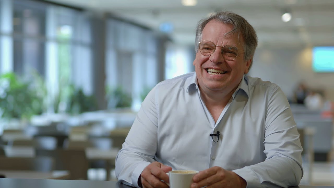 Gilles Carignan, diplômé du Executive MBA de FSA ULaval - YouTube