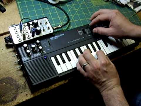 Circuit Bent Casio SK-10 Keyboard/Synth by Statikstramentz - YouTube