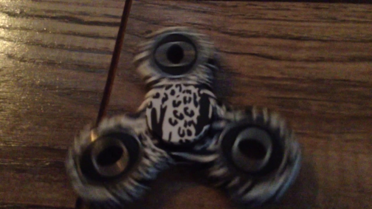 Fidget Zebra Spinner - YouTube