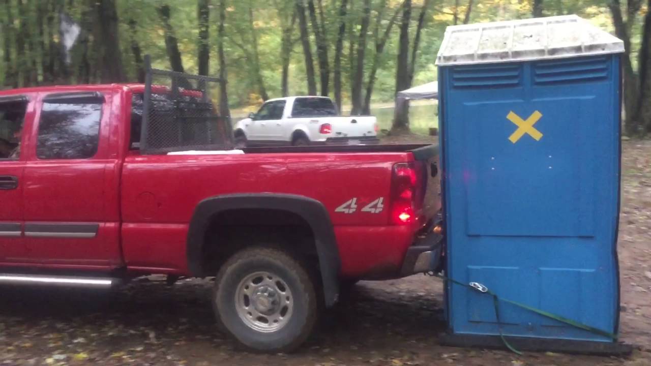 Redneck porta potty removal - YouTube