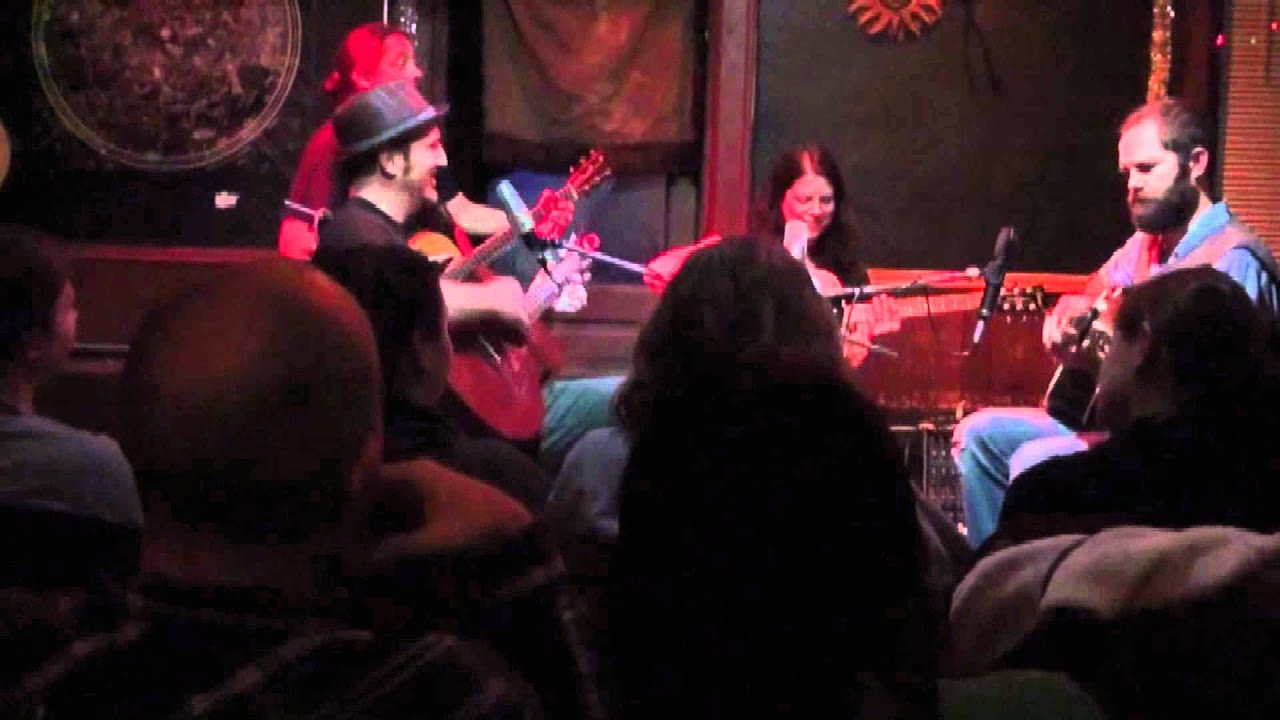 Redbird at Cafe Carpe, 4 and 20 Blues - YouTube