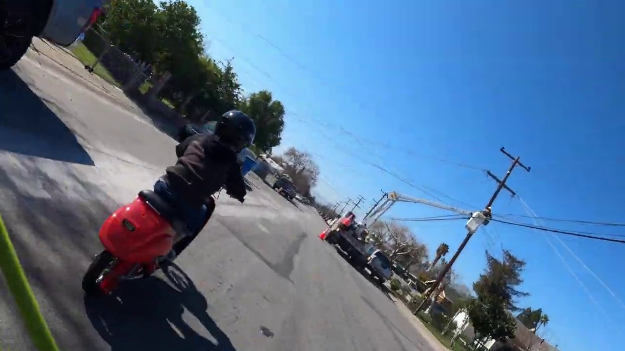 Razor Hot Mod E-scooter Trip - YouTube