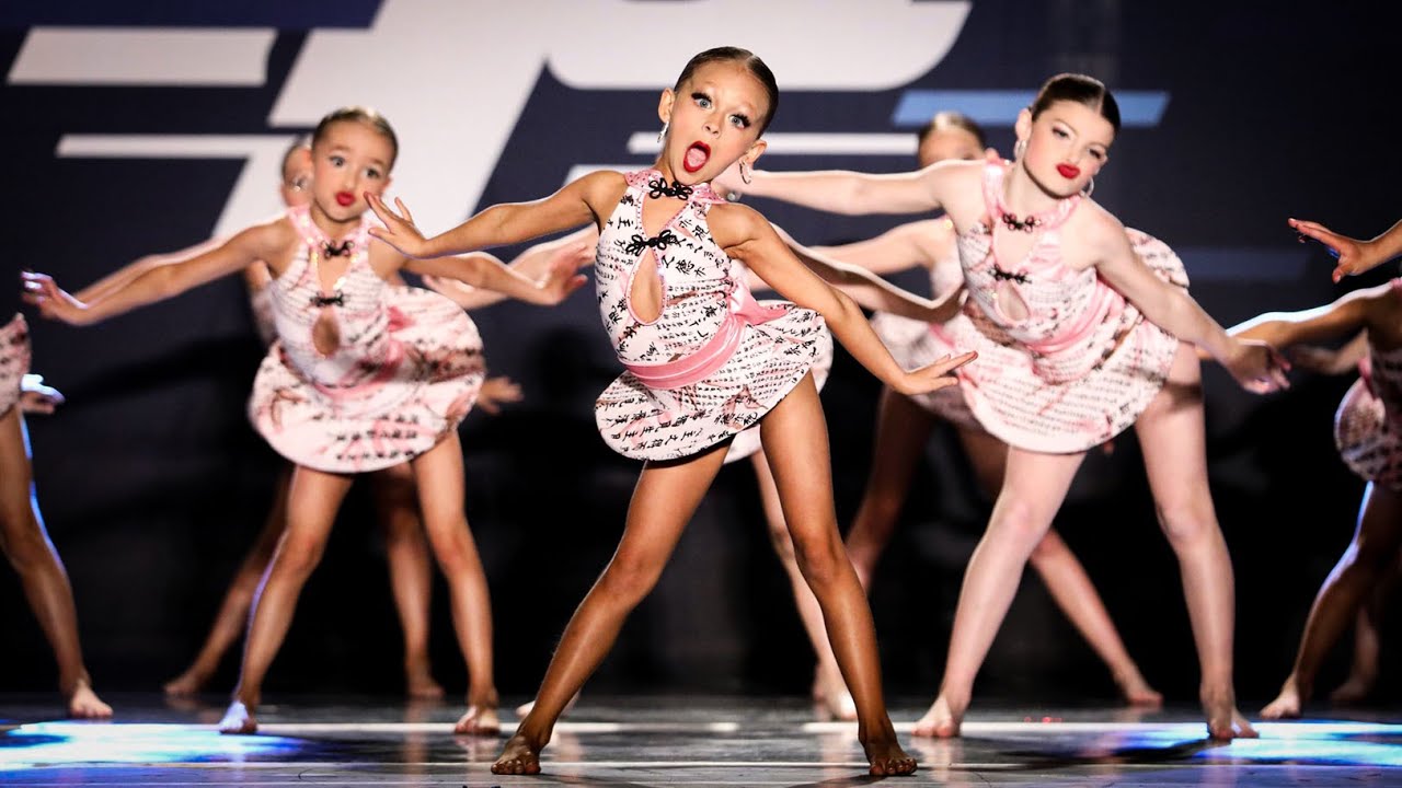 Club Dance Studio - Fan Tan Fannie - YouTube