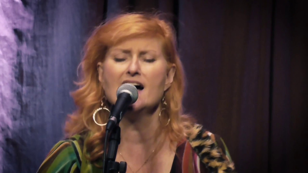 Eddi Reader – Perfect – Bristol – April 2017 - YouTube