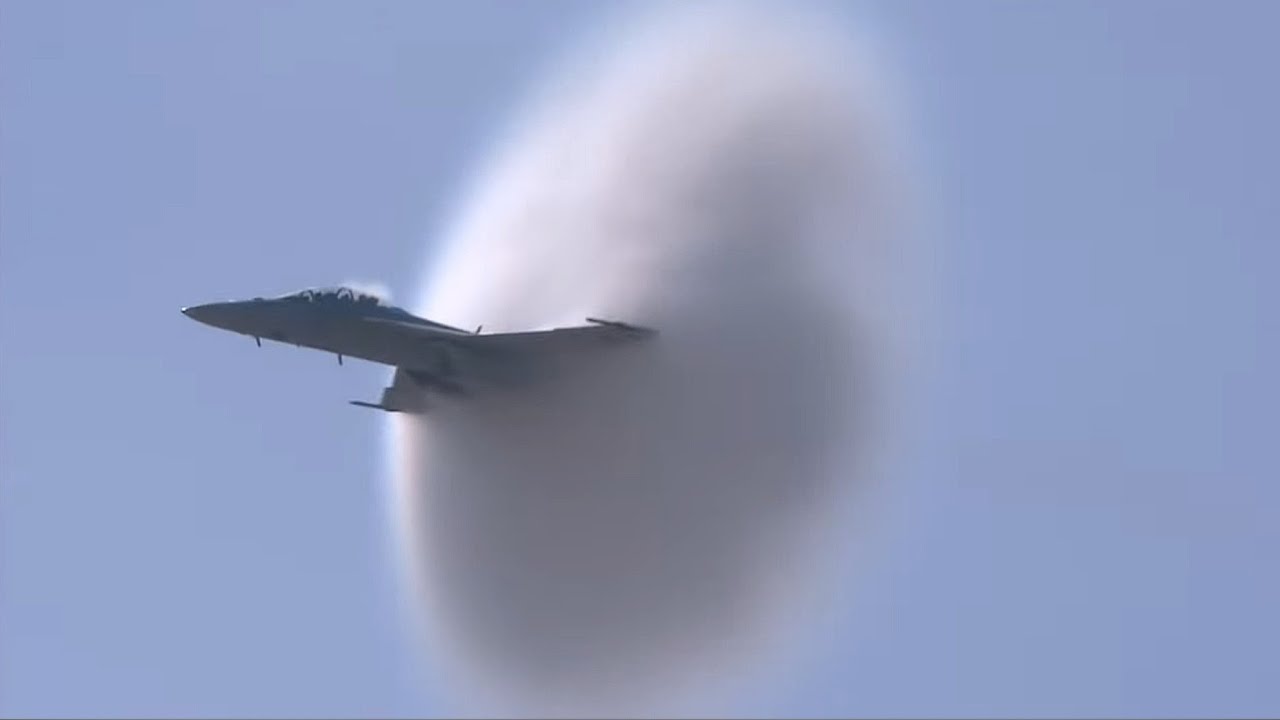 McDonnell Douglas F/A-18 Super Hornet Fighter Jet Breaking the Sound ...
