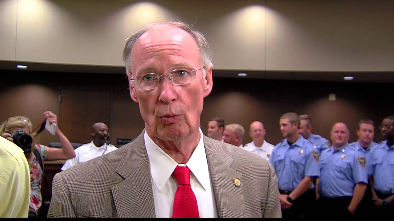 Governor Bentley Honors Local Hero - YouTube