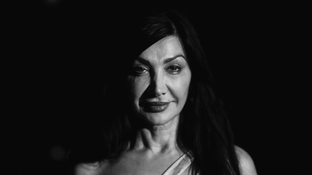 Maram al-Masri & Shezar : "Faces" (Spoken poetry over jazz) - YouTube