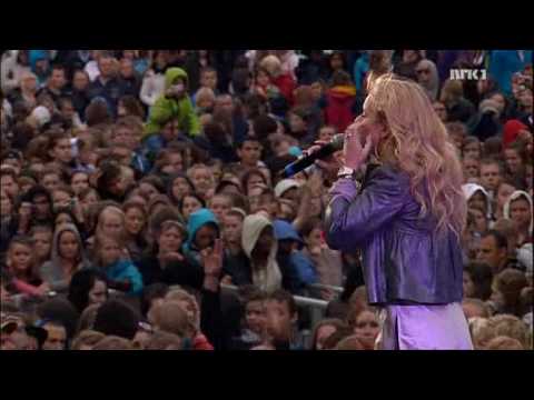 Yohanna - Is it true? (In Sync) Live at VG Lista Topp 20