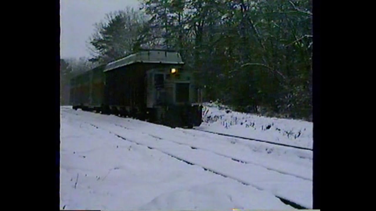 Bay Colony Railroad - Watuppa Branch - 151 GE 25-Tonner Revenue Freight ...