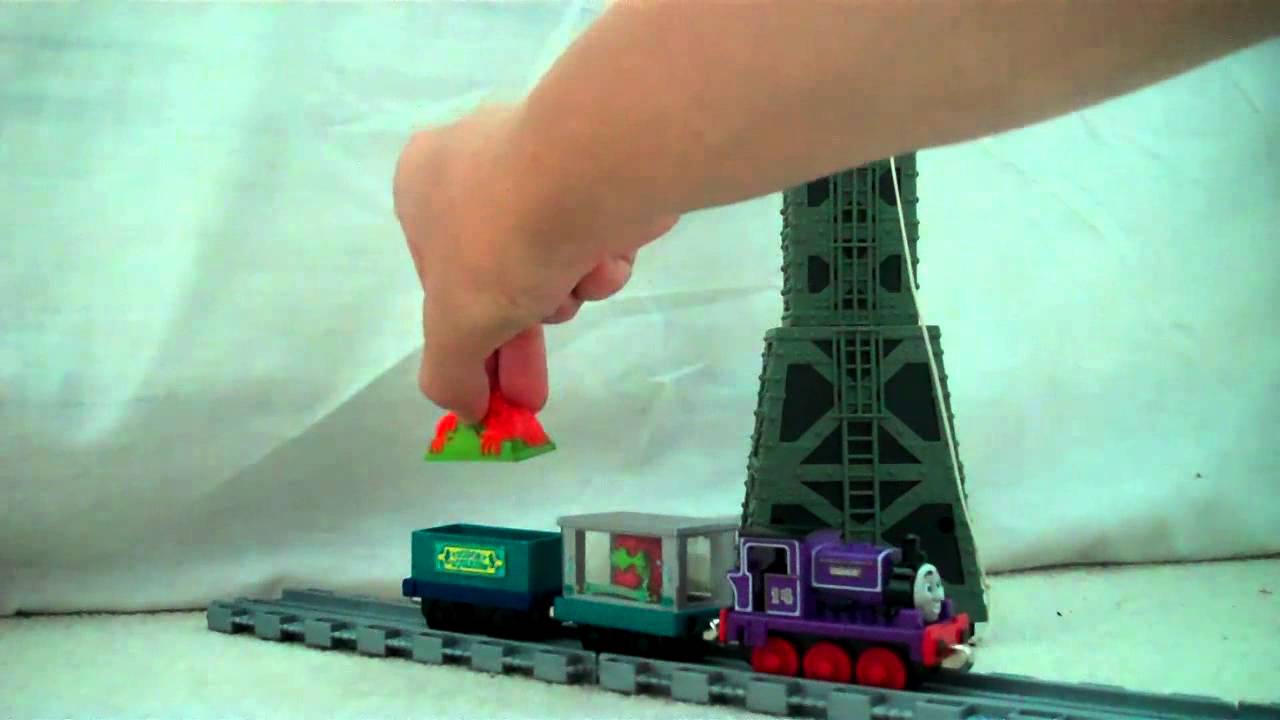 Thomas The Tank Engine Take Along N Play CHARLIE & THE AQUARIUM CARS ...