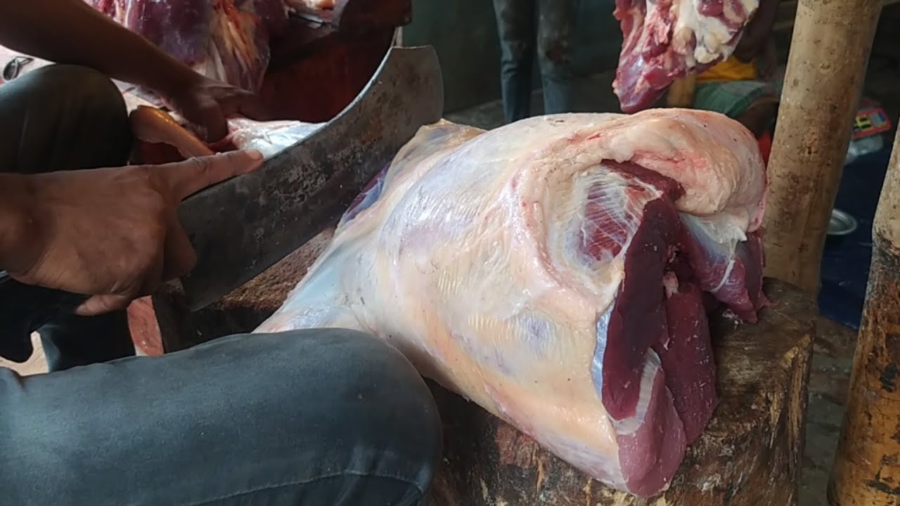 Biggest Cow Leg Cutting Skills 2020/How To Cutting Beef In BD Meat ...