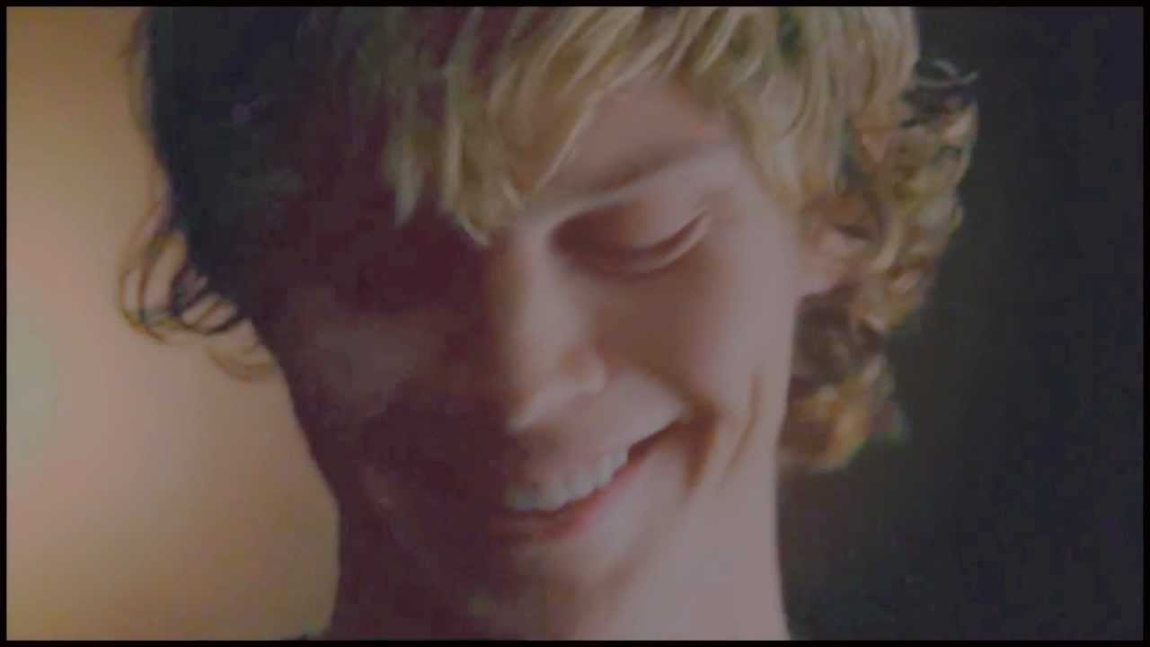 Evan Peters : What Makes You Beautiful - YouTube