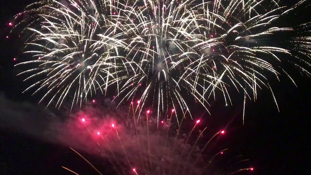 SPACE OPEN First Warsaw 2018 Fireworks Show The Final - YouTube