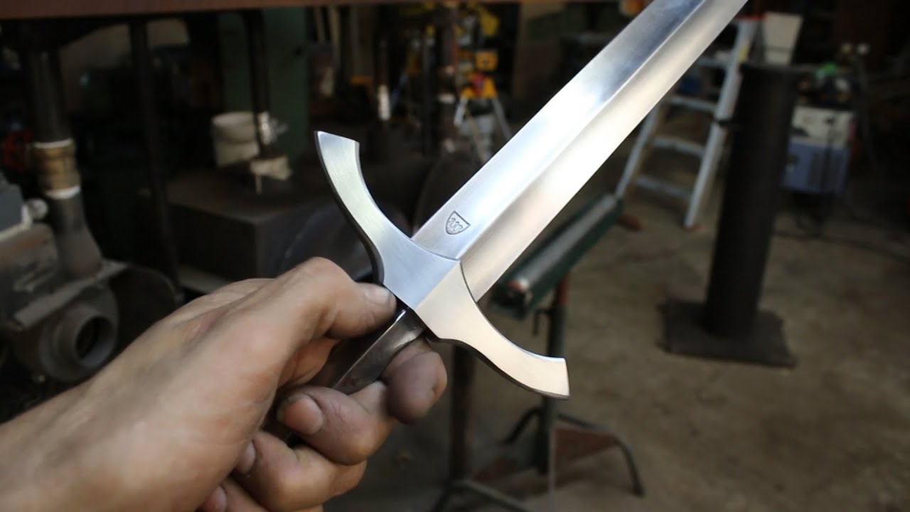 Forging a knightly dagger, part 3, making the guard. - YouTube