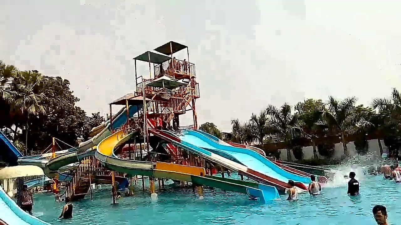 Varanasi fun city😂😂 waterpark 👉...subcribe to my channel and shoe more ...