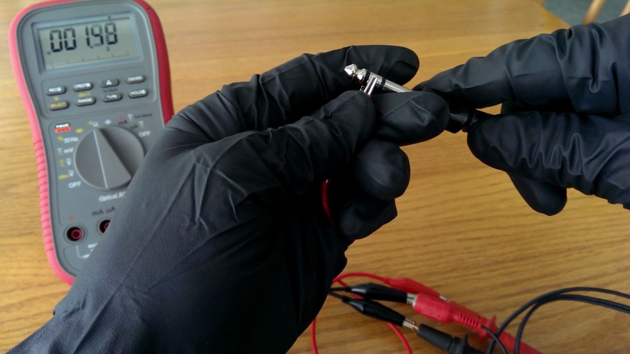 Hosa 3.5mm (F) - TRS [1/8" to 1/4"] Adapter - Noisy Connection - YouTube