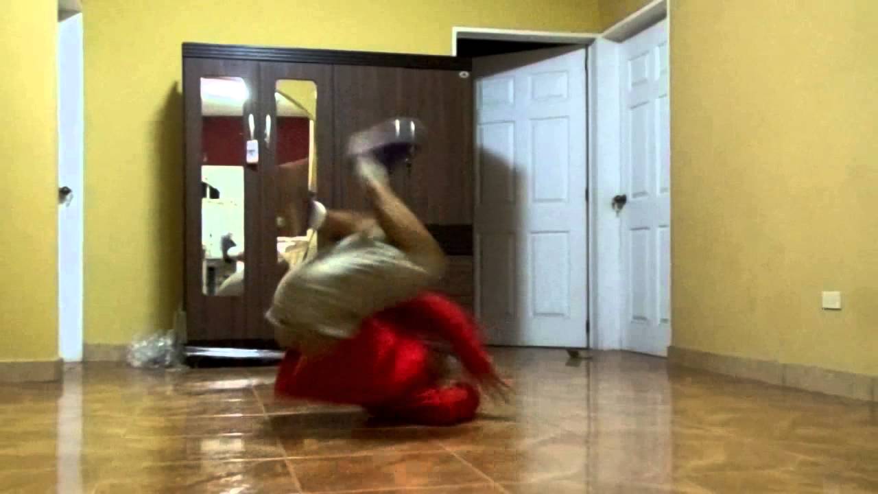 BboyFuture Munchmill - YouTube