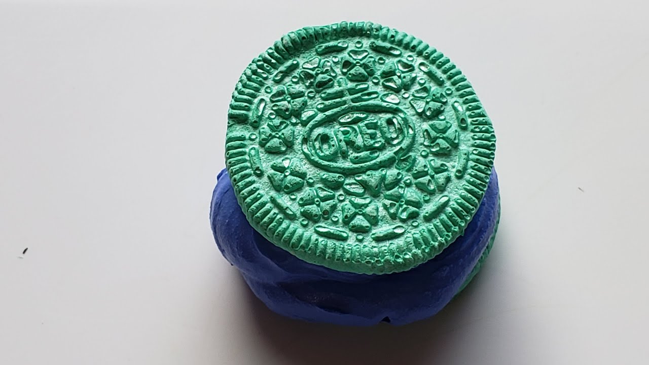 PAINT MIXING: NEW YEAR'S OREO - YouTube