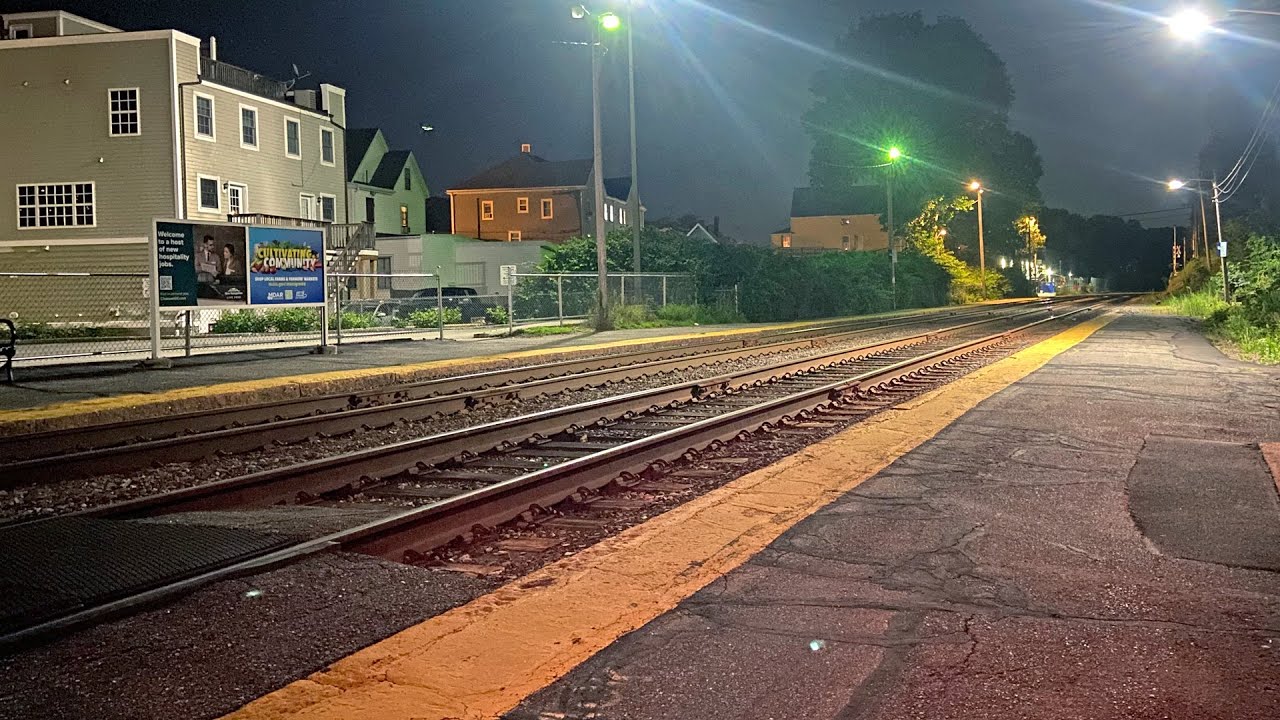 Late Night Outbound MBTA Train Stops at Greenwood in Wakefield - YouTube