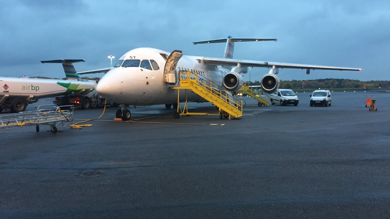 Jumpseat Takeoff from ESSB (Stockholm Bromma Airport) Avro Rj100 - YouTube