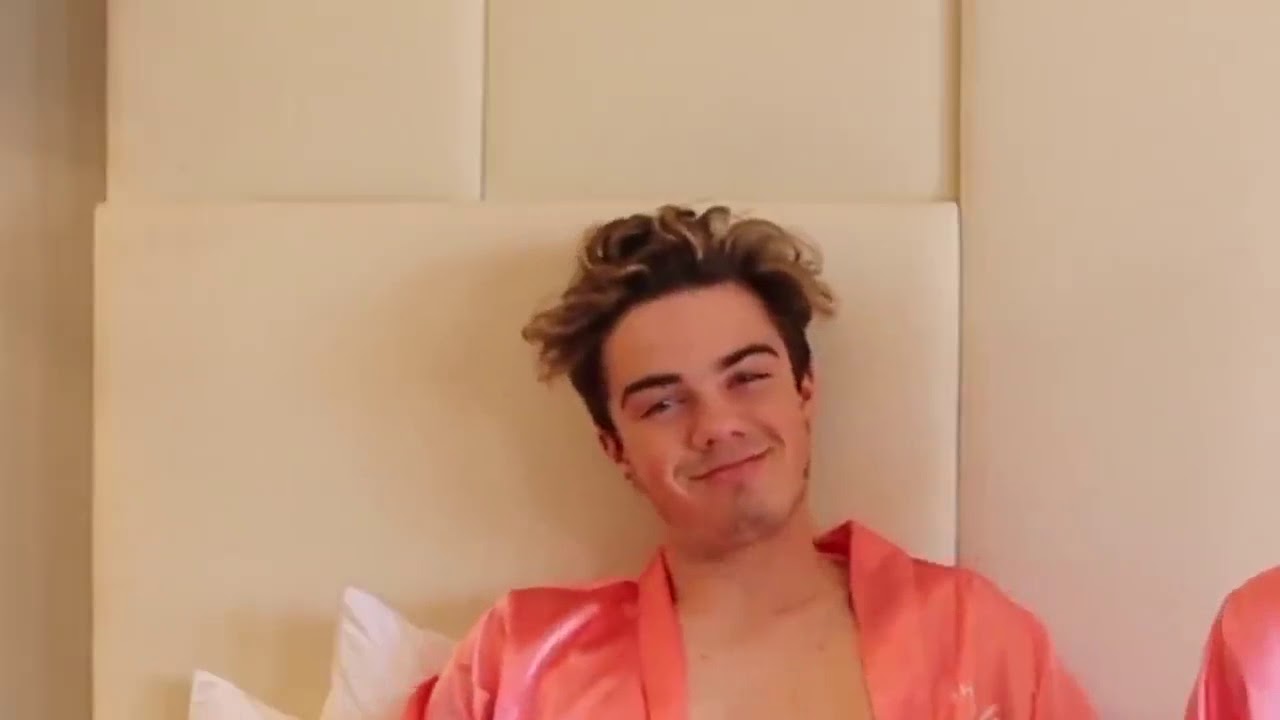 Jordan Beau! Breakfast In Bed MUKBANG Ft. Jordyn Jones - YouTube