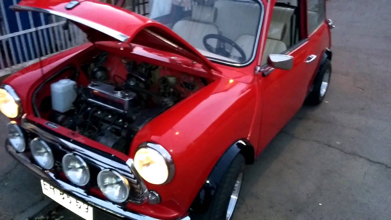 Austin mini 1980 restaurado - YouTube