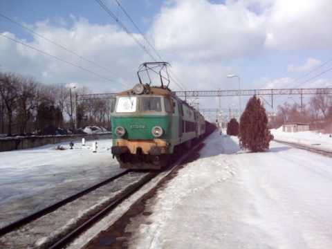 ET22-741 i ET22-543 Ostrzeszów 21.02.10r. - YouTube