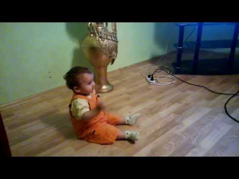 baby dancing