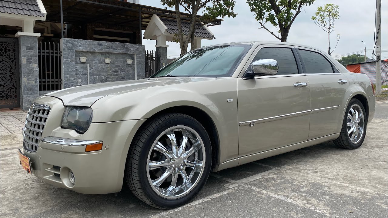 Khủng long mỹ dài hơn 5 mét, Chrysler 300c 2.7 V6 nhập mỹ giá hơn 500 ...