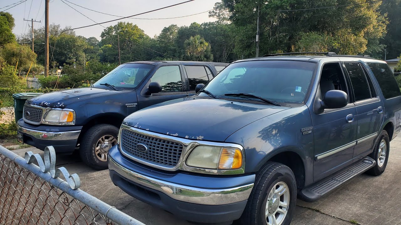 2 hoochie mommas? - YouTube