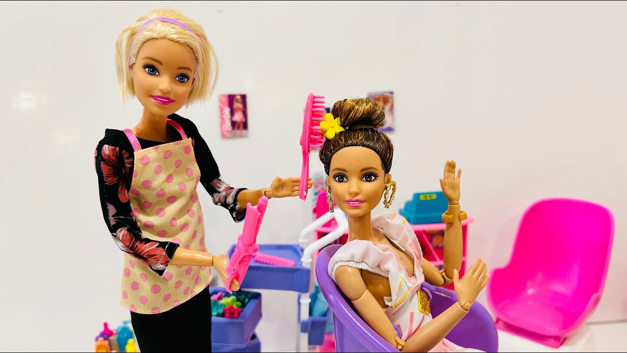 Beauty Salon ! BARBIE NEW Hairstyle and NAILS - Skipper gets a Hair cut ...
