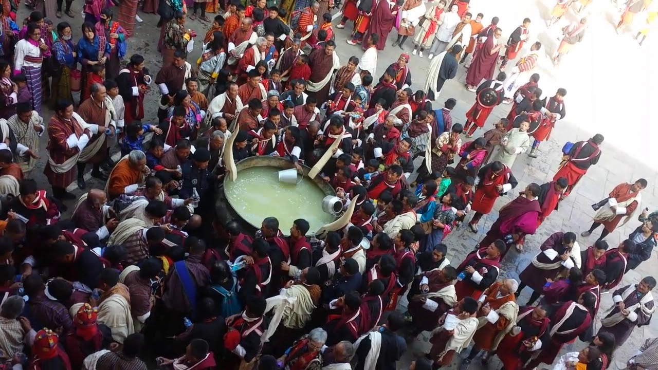 Marchang Distribution during Annual Domchoe Punakha - YouTube