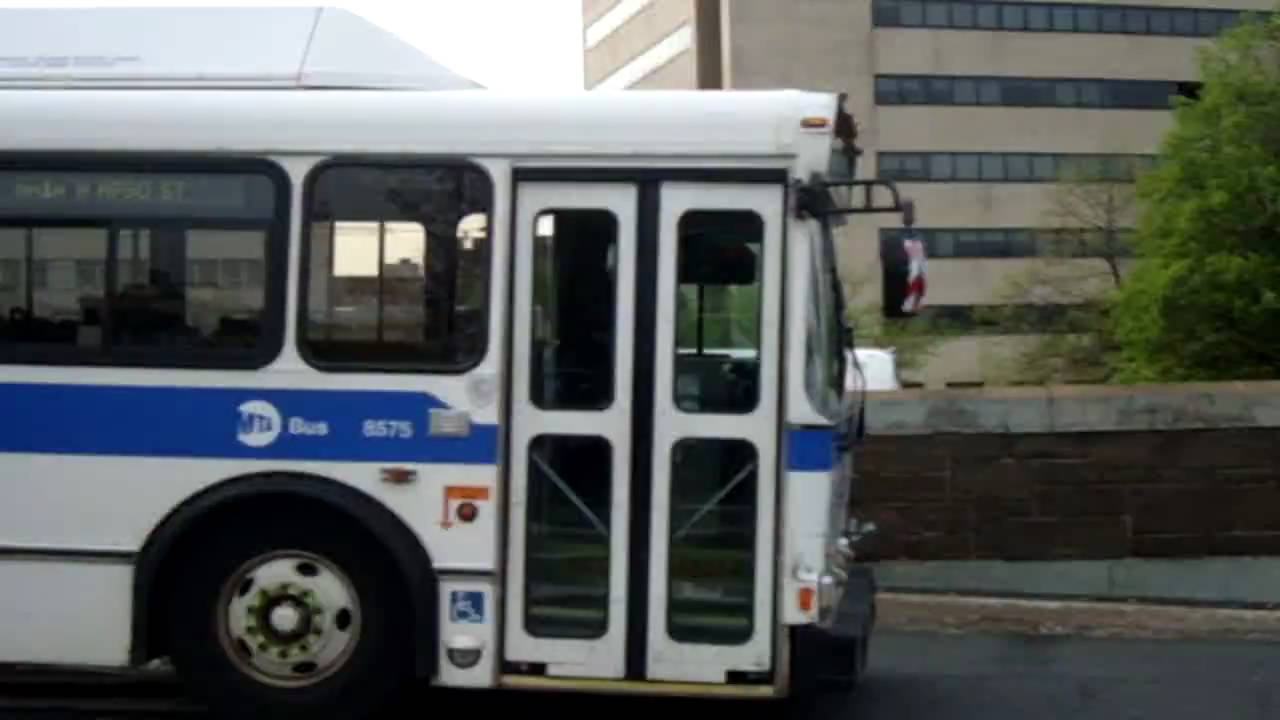MTA Bus : MCI D4500CL 3095 & Orion V CNG 8575 On The QM1 & QM1A @ Kew ...