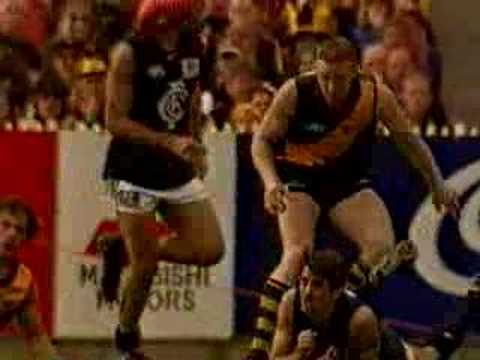 AFL Skills Video - Hand Pass - YouTube